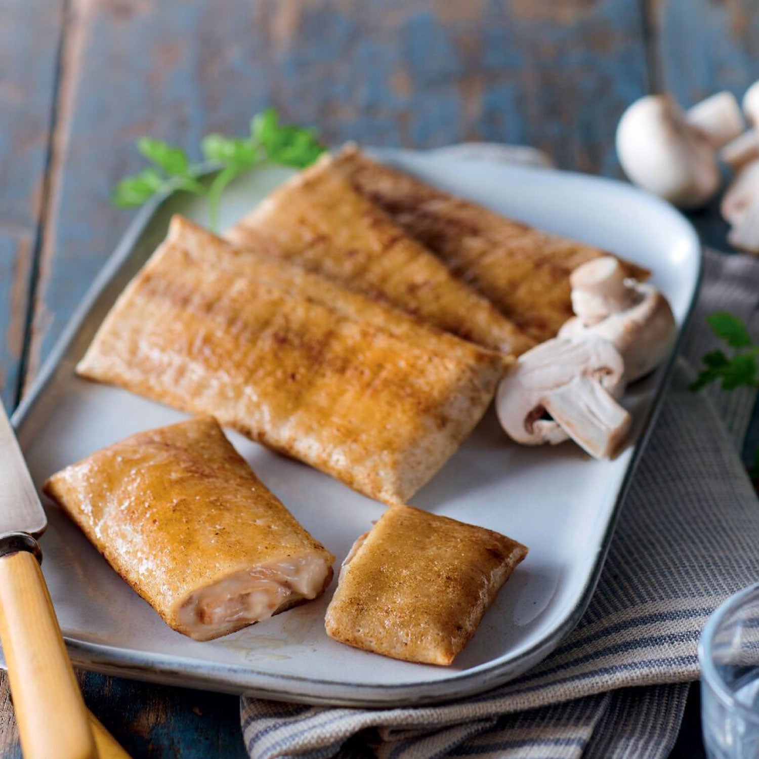 【ピカール公式】マッシュルームのミニクレープ 冷凍 10個入 10 crêpes champignon – Picard(ピカール)冷凍食品 ...
